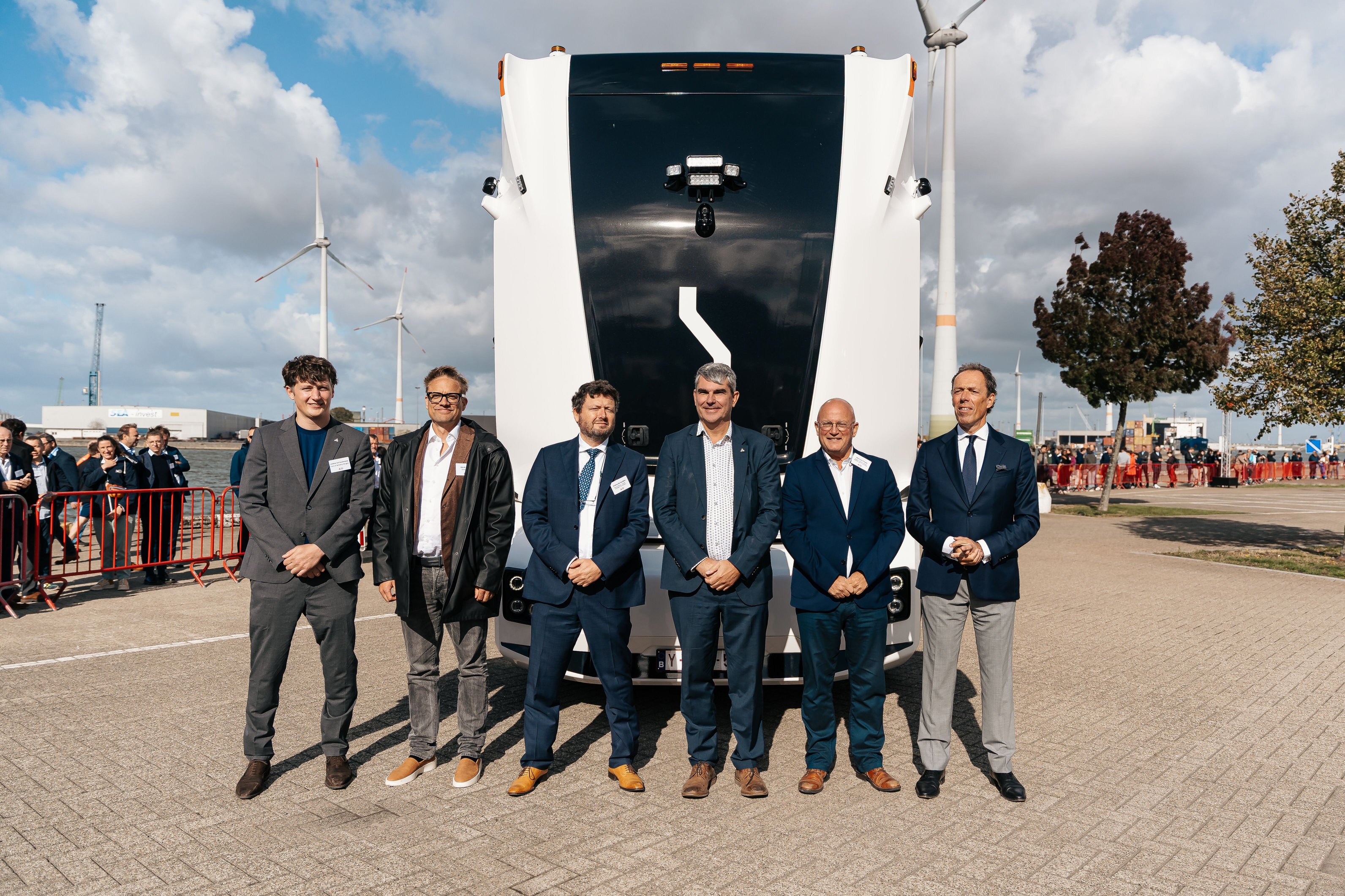 First-ever autonomous truck ride in Belgium at Port of Antwerp-Bruges